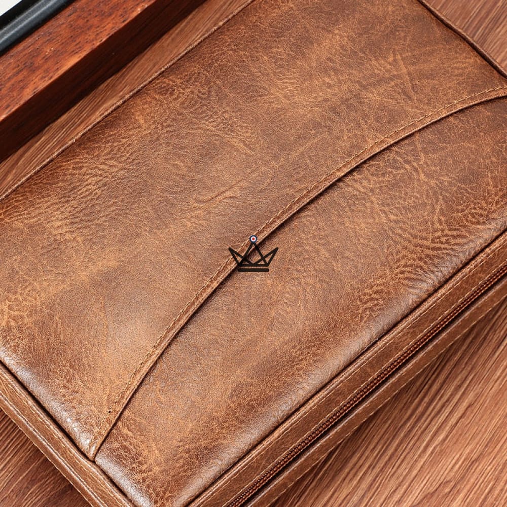 SOCRATE STYLE cigar humidor - Leather and cedar wood – Atelier Atypique